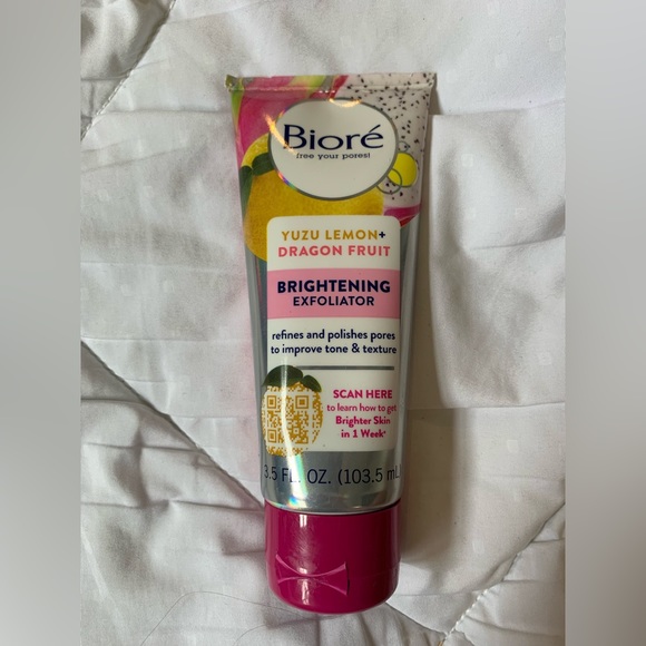 biore | Bath & Body | Biore Yuzu Lemon Dragon Fruit Brightening ...